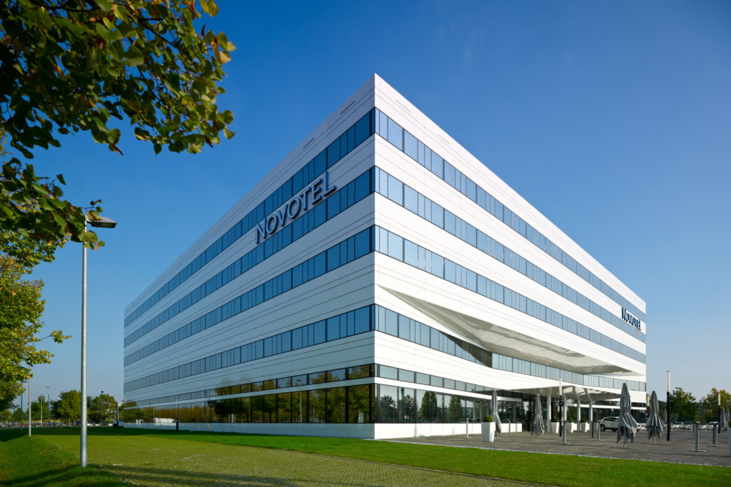 NOVOTEL Accor Airport Hotel – GKK Architektur und Staedtebau GmbH